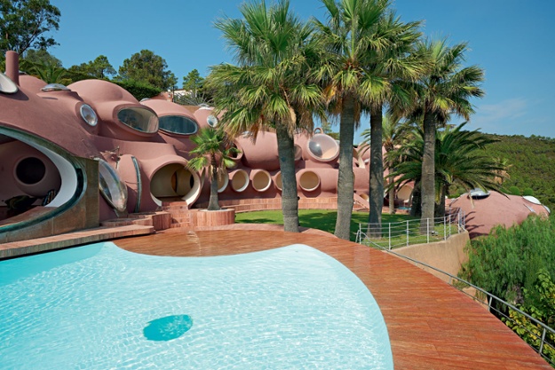 THE LUXURY EDITION: THE BUBBLE PALACE - Saptamana Financiara