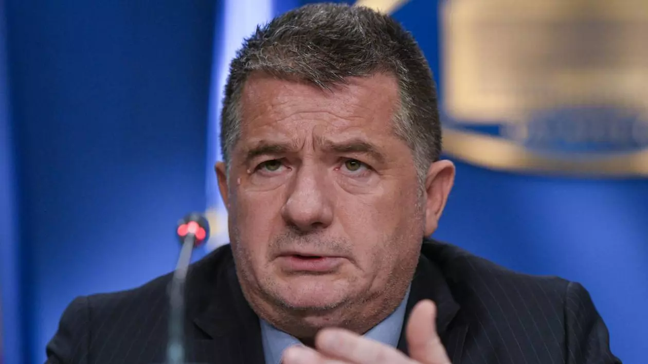 Lista rusinii-Nesimtitul de la CFR care "inchiriaza" unui jurnalist ...