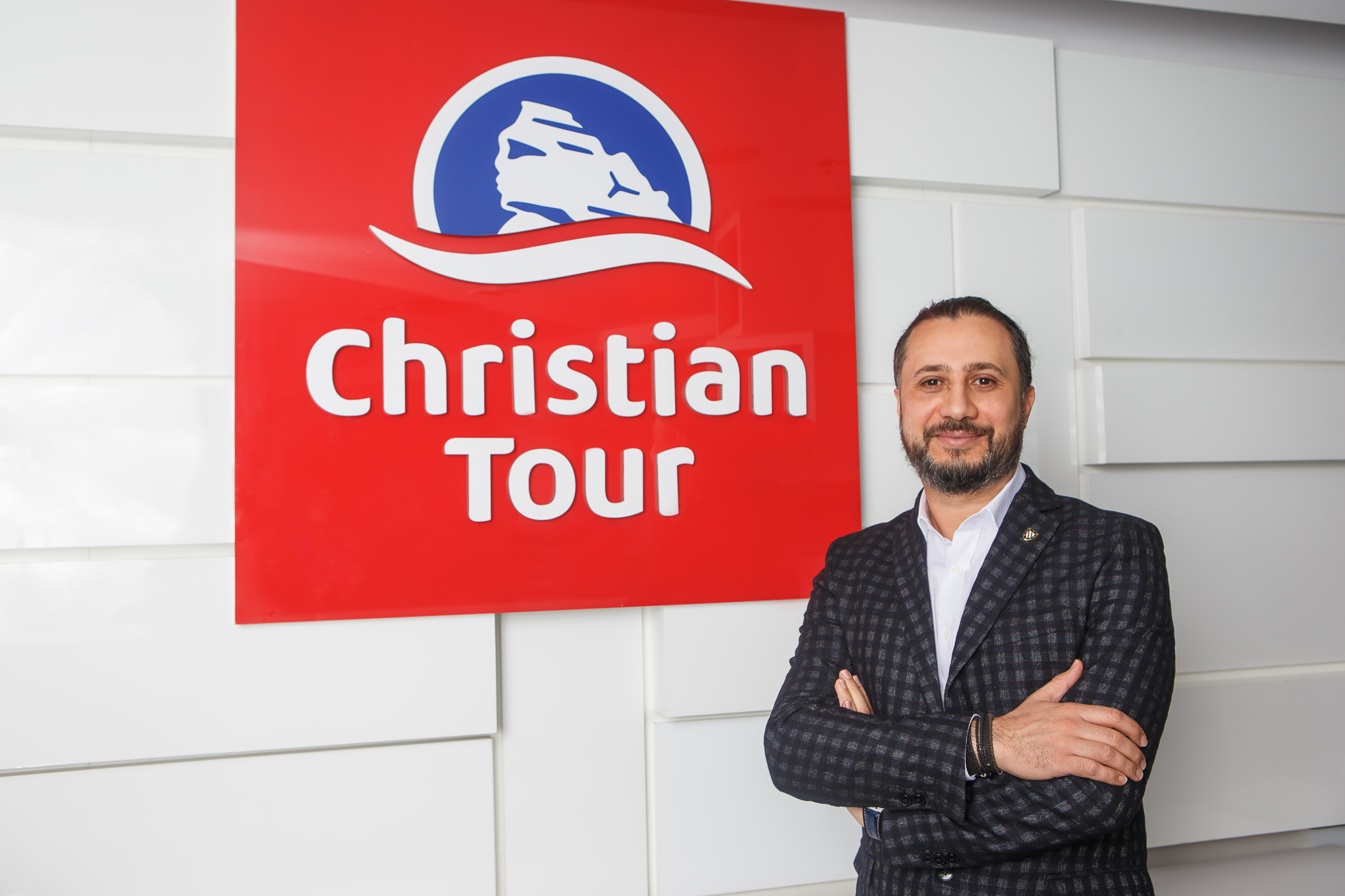 Christian Tour accelerează transformarea digitală și devine Online ...